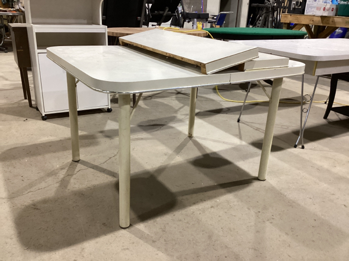 WHITE ARBORITE TABLE W/ METAL LEGS AND (2) LEAVES