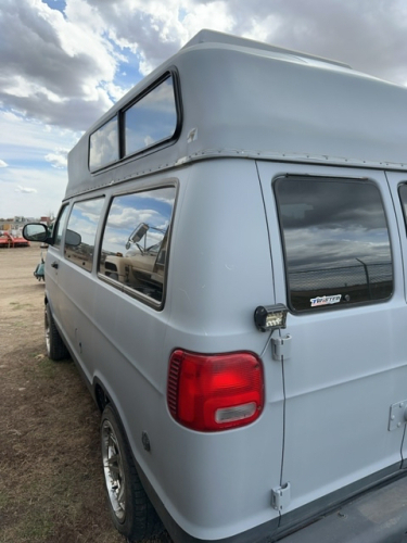 2000 DODGE VAN ( BC REGISTERED )