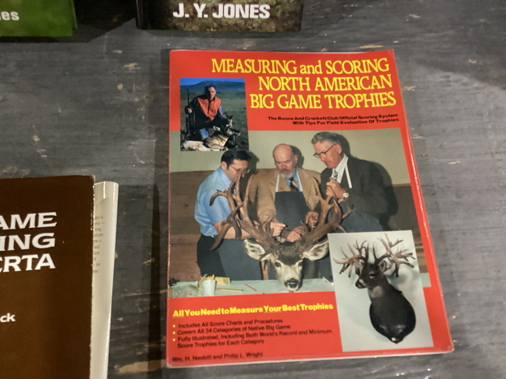 HUNTING BOOKS