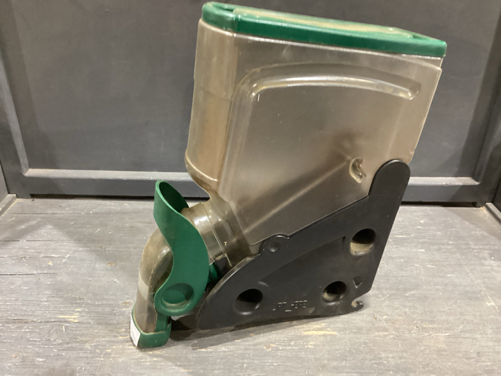 SPRING LOADED DISPENSER