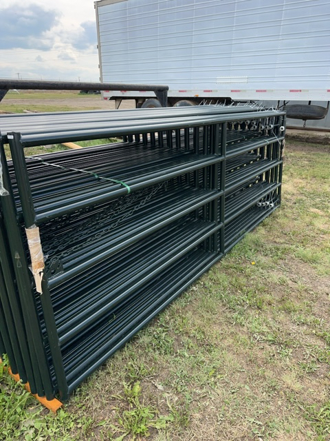 Bundle of six Ranch gates BIDDING PER GATE