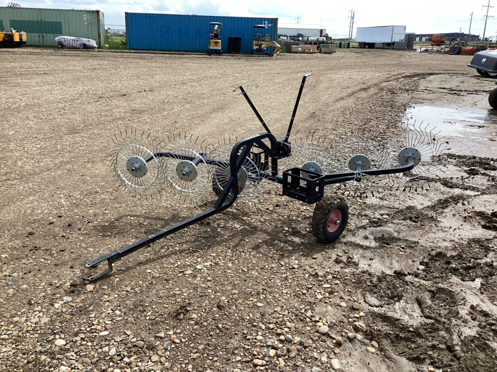 SMALL 6 WHEEL RAKE