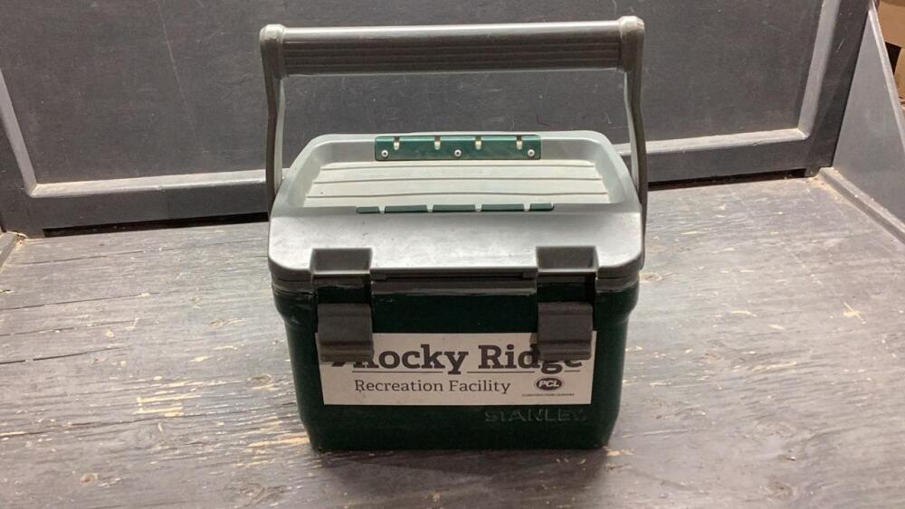 SMALL STANLEY COOLER