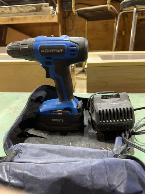 Mastercraft 18 V cordless drill with charger
