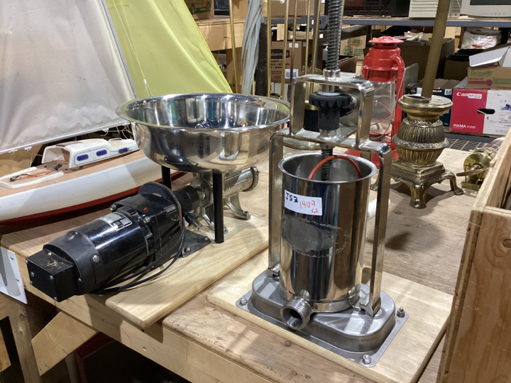 SAUSAGE MAKING EQUIPMENT