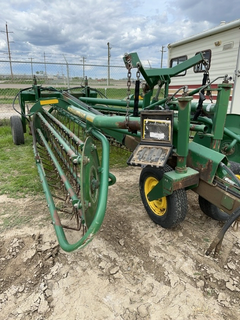 JOHN DEERE 705 TWIN BASKET RAKE