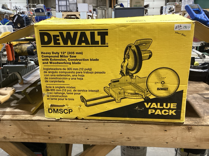 DEWALT HD COMPOUND MITRE SAW WITH EXTENSION
